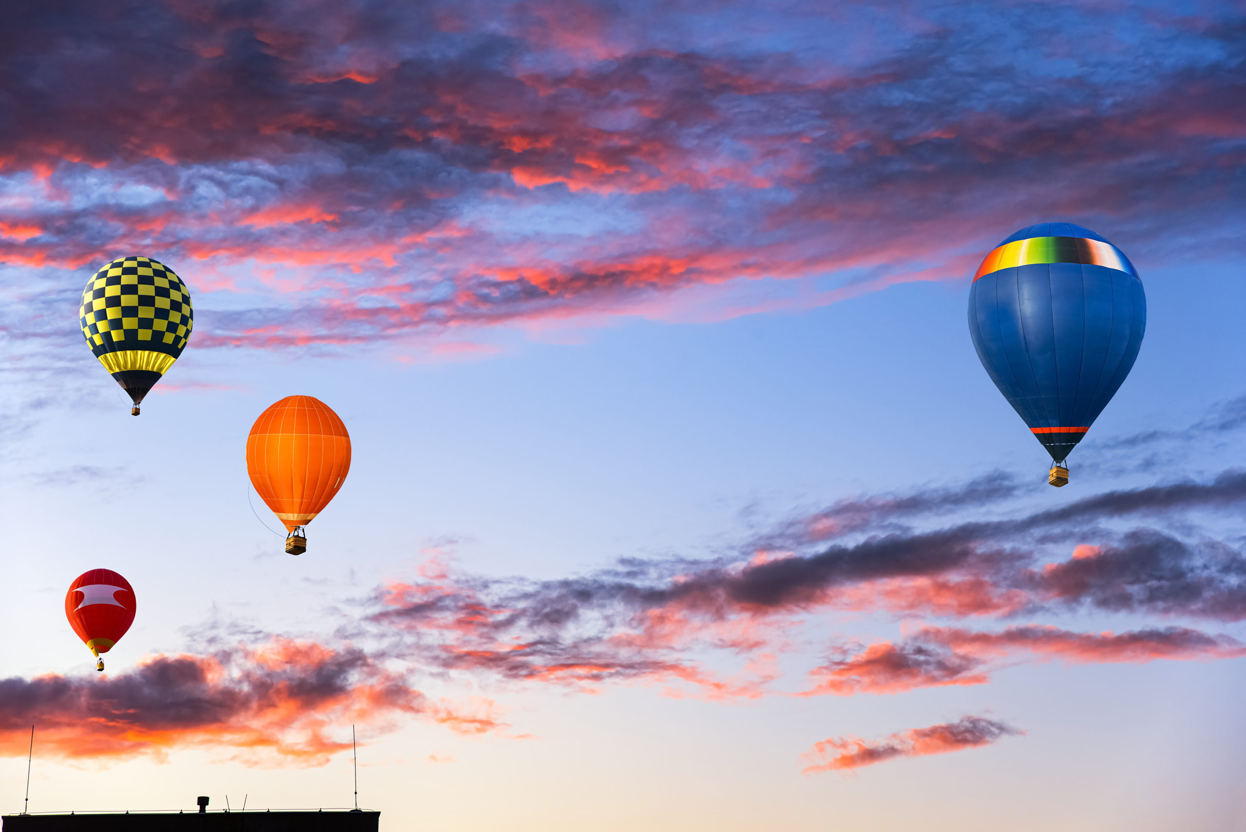 CAA Gives Initial Approval for Hot Air Balloons in Oman! - Merge 104.8