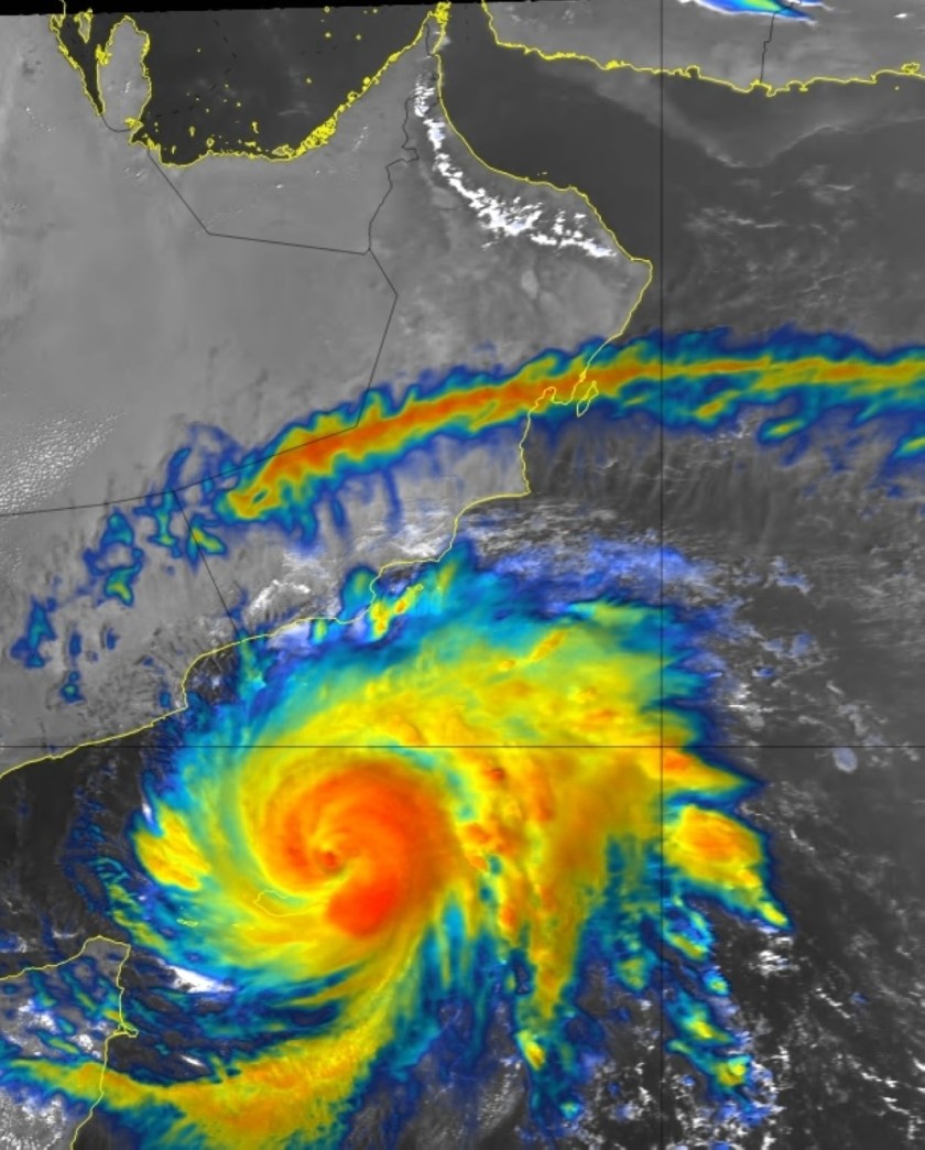 Here's the Latest Update on Cyclone Tej - Merge 104.8